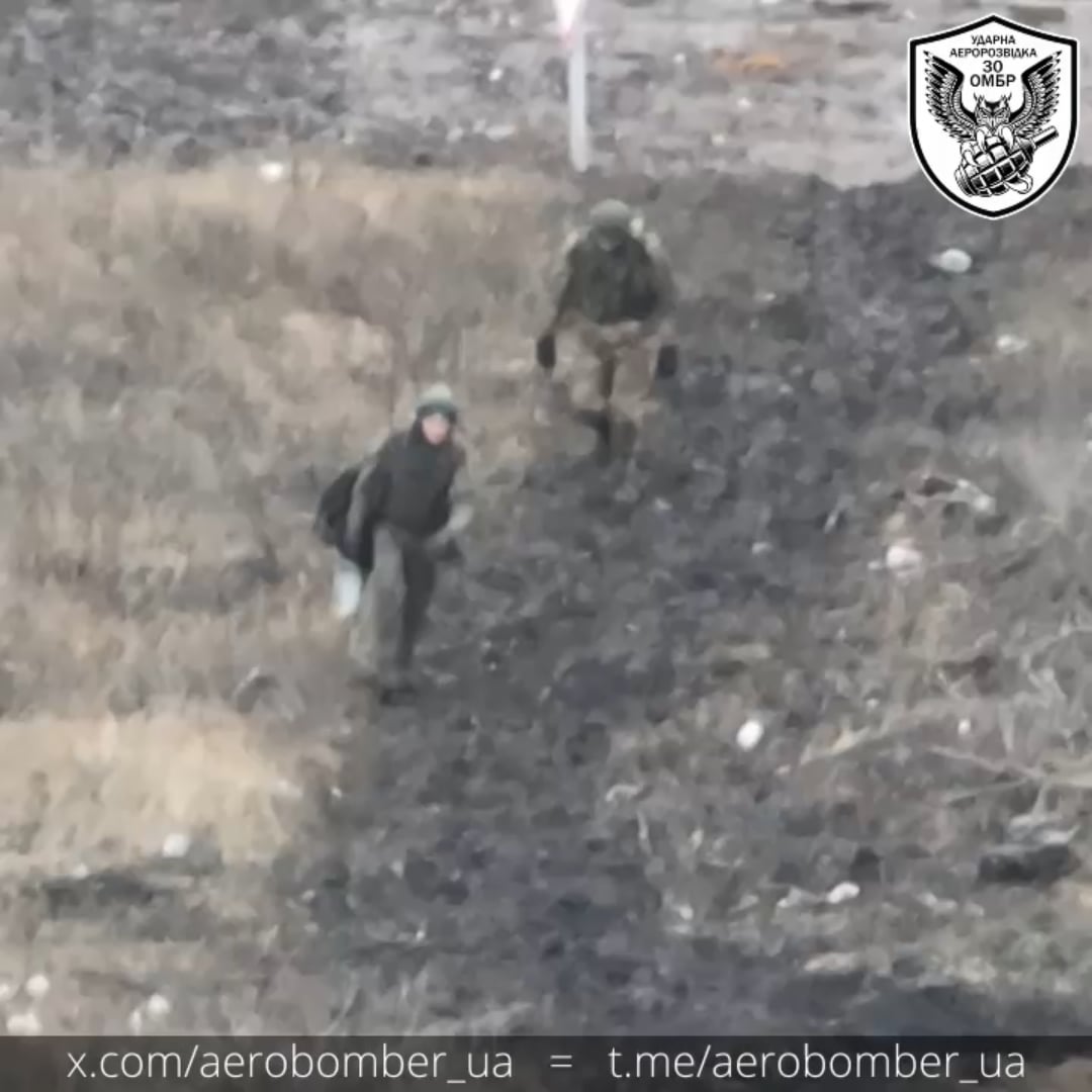 Russian MedEvac bails on a wounded russian who then gets a grenade ...
