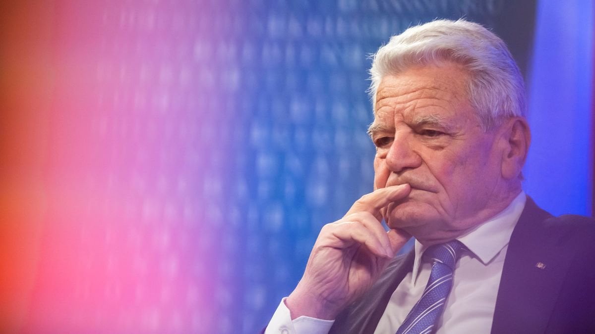 Former German President Joachim Gauck calls for Ukraine to be supported ...